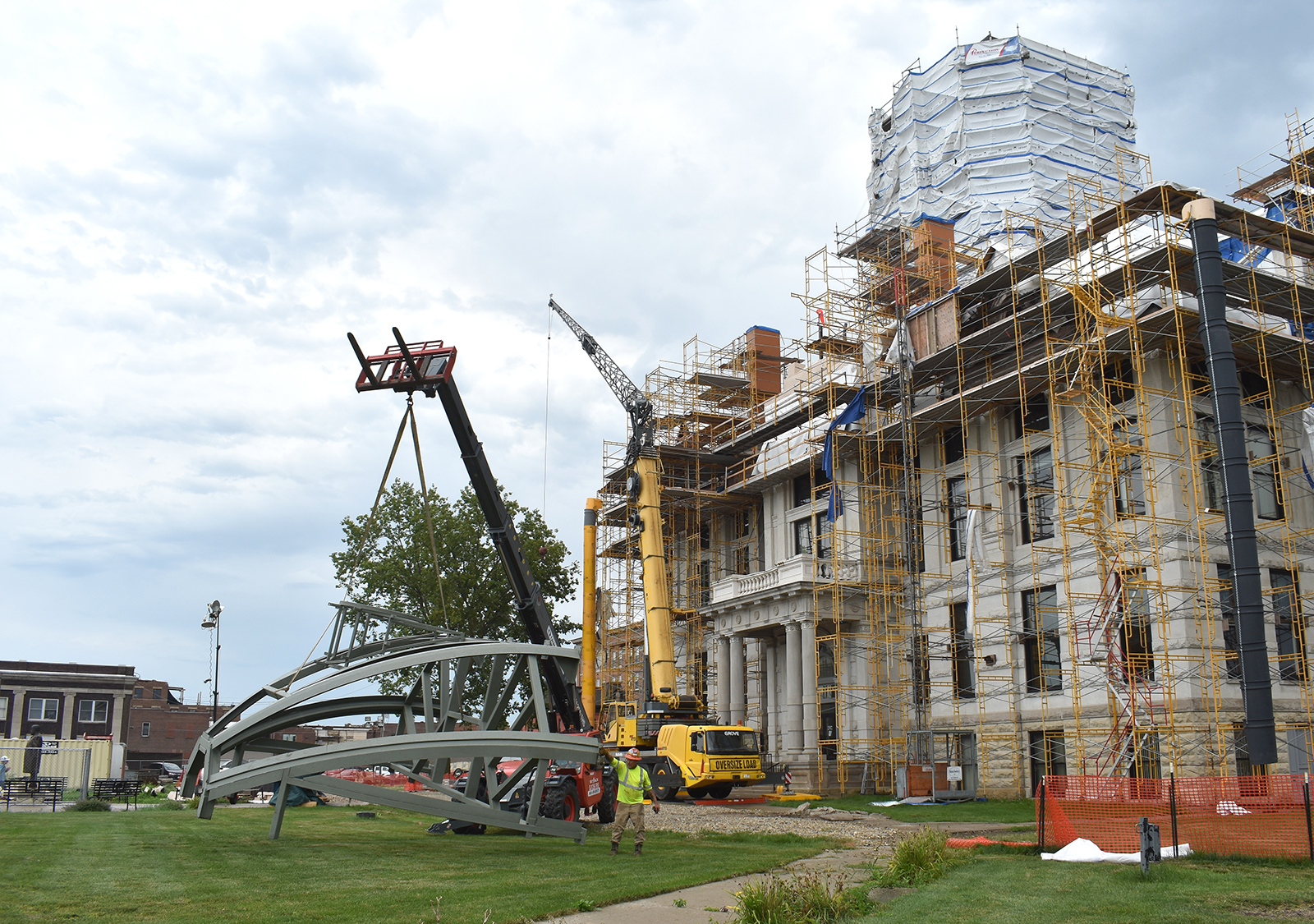 One half of the new courthouse dome arrives | News, Sports, Jobs ...